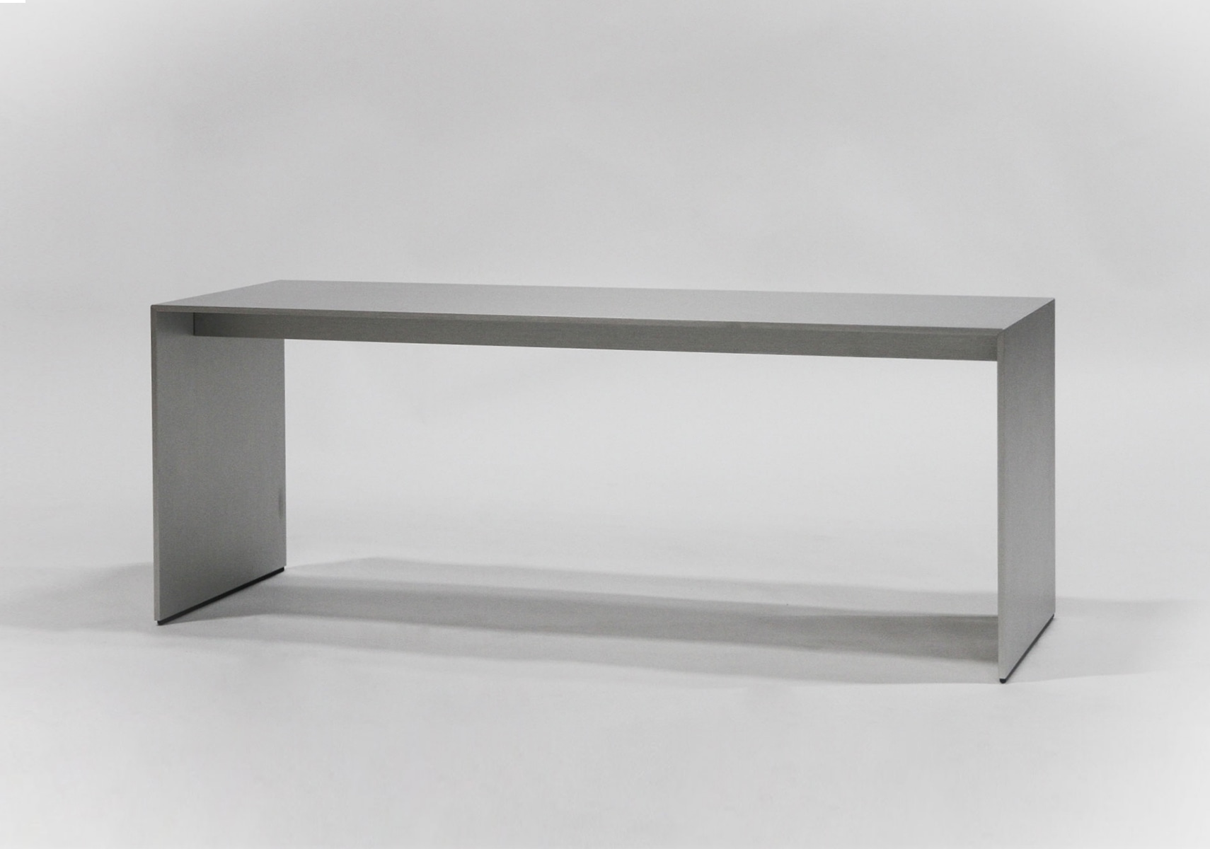 Cassina (カッシーナ)261-10 NOTE ローテーブル | カッシーナ・イクスシー オンラインストア