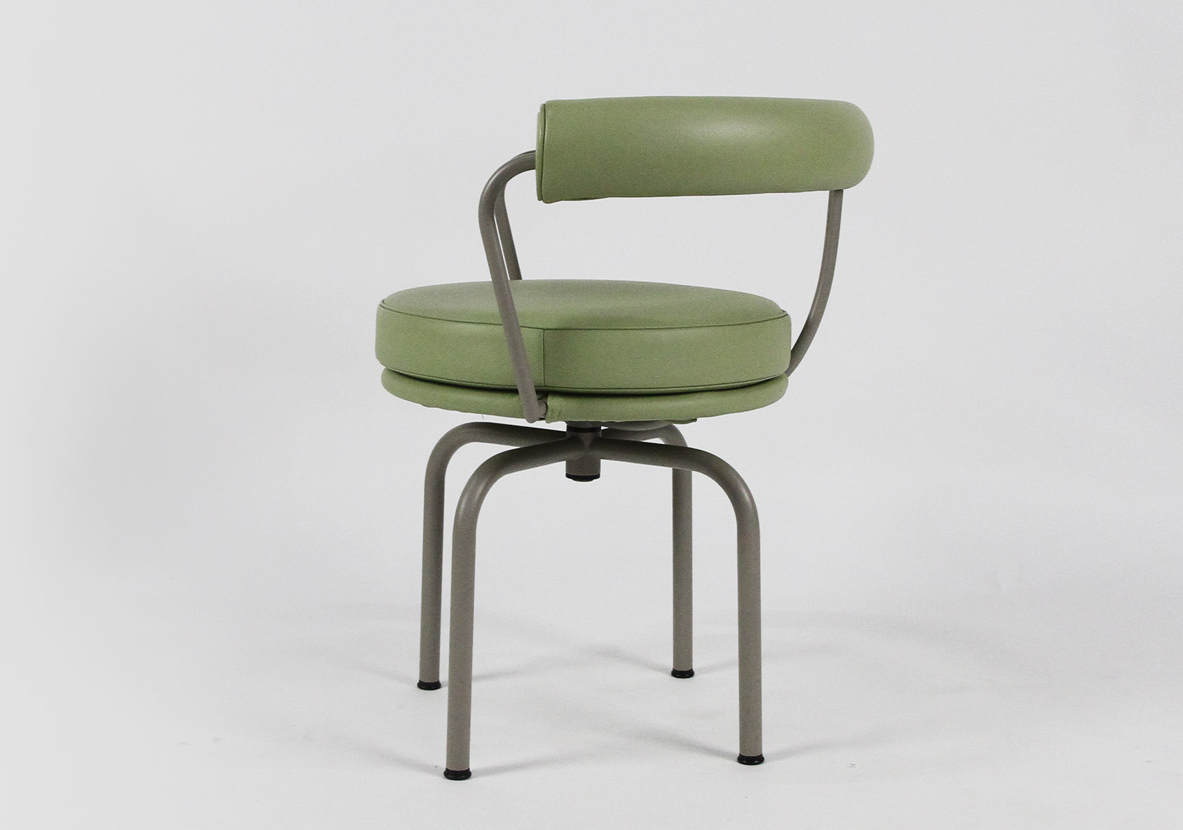 Cassina (カッシーナ)LC7 チェア | カッシーナ・イクスシー オンラインストア