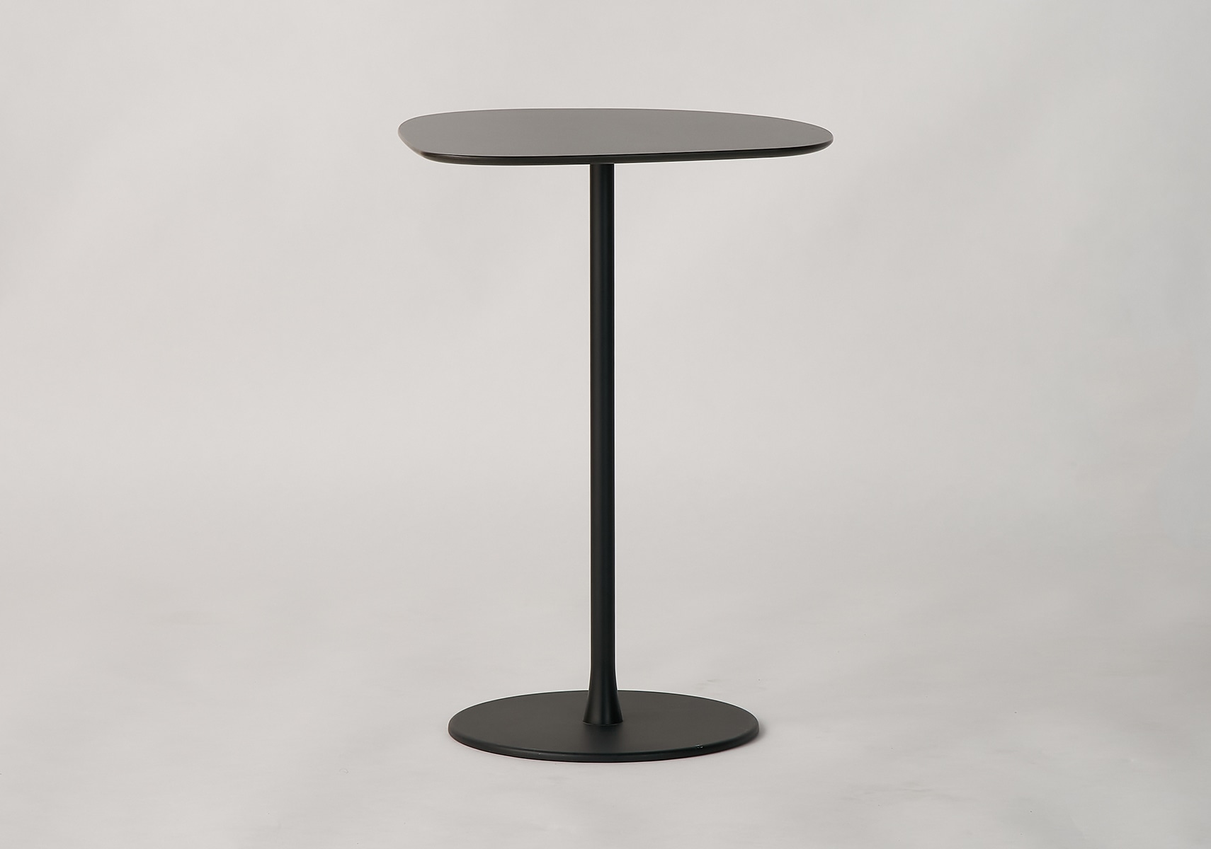 ixc.(イクスシー）MIXIT CERAMIC（D86asphalt B42graphiteF）-アウトレット| カッシーナ・イクスシー オンラインストア